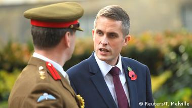 Britain's ambitious new defense secretary – DW – 11/02/2017