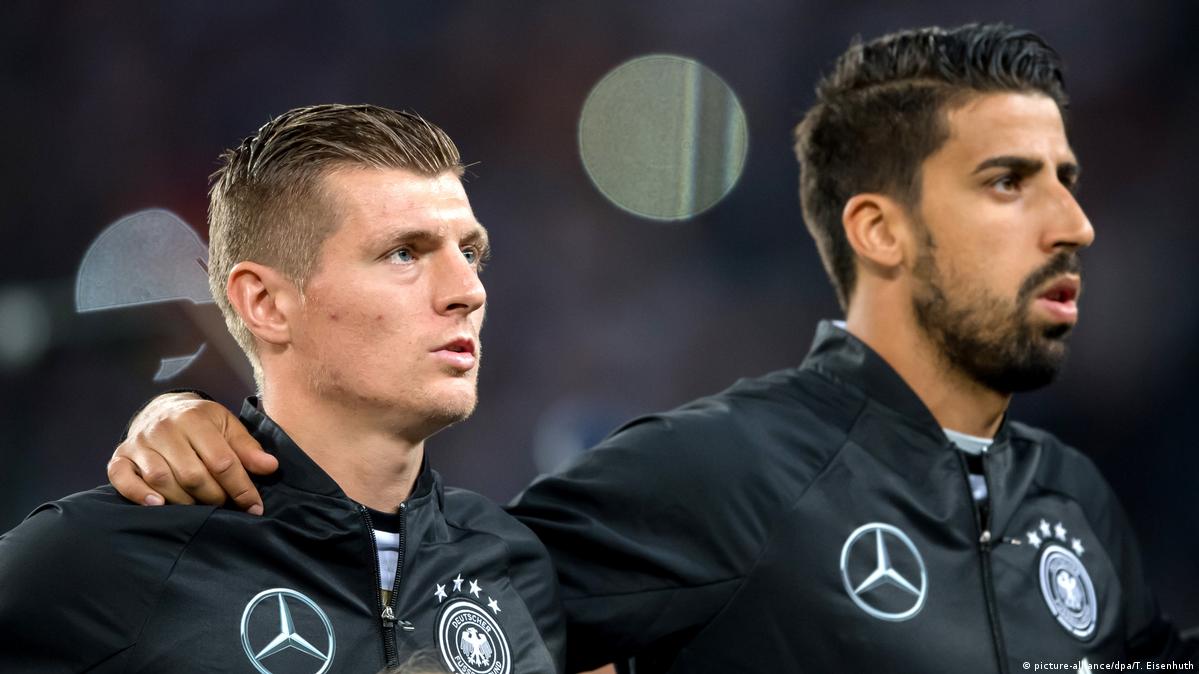 Champions League: Germany's midfielders do battle in last 16 – DW – 02 ...