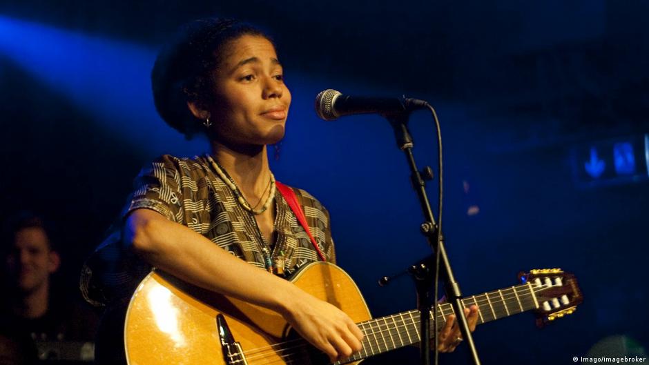 Artists After the Escape: Musician Nneka from Nigeria – DW – 12/18/2017