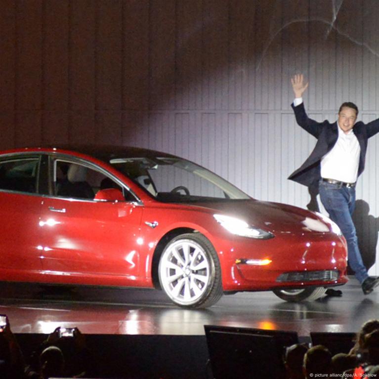 Tesla model 3 stop production store