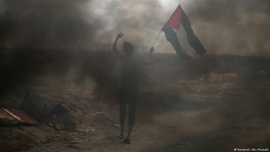 Hamas calls for third intifada after Trump's Jerusalem move – DW – 12 ...