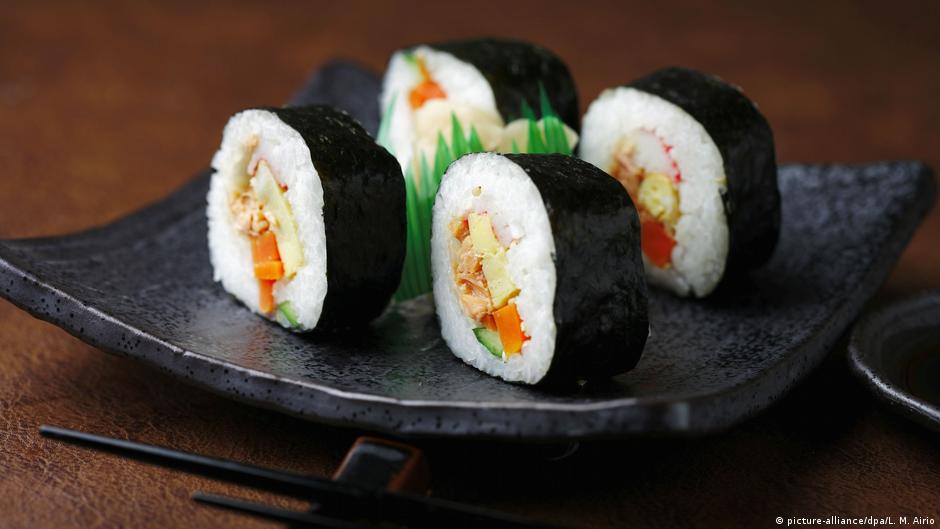 London’s first conveyor belt sushi bar turns 25 – DW – 08/30/2019