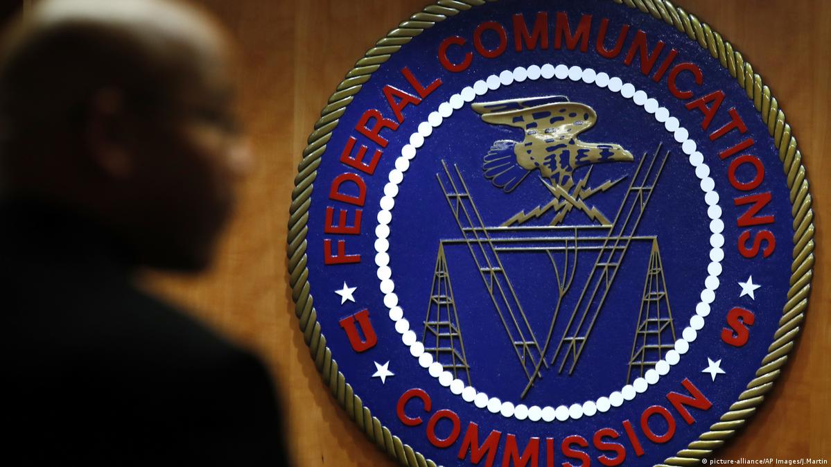 US Senate votes to reinstate 'net neutrality' – DW – 05/17/2018