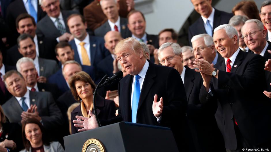 Trump scores victory as Congress passes tax bill – DW – 12/20/2017
