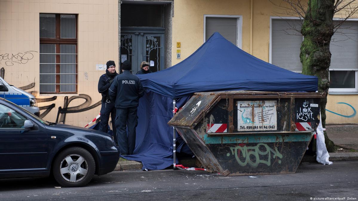 Berlin police arrest murder suspects at airport – DW – 12/31/2017