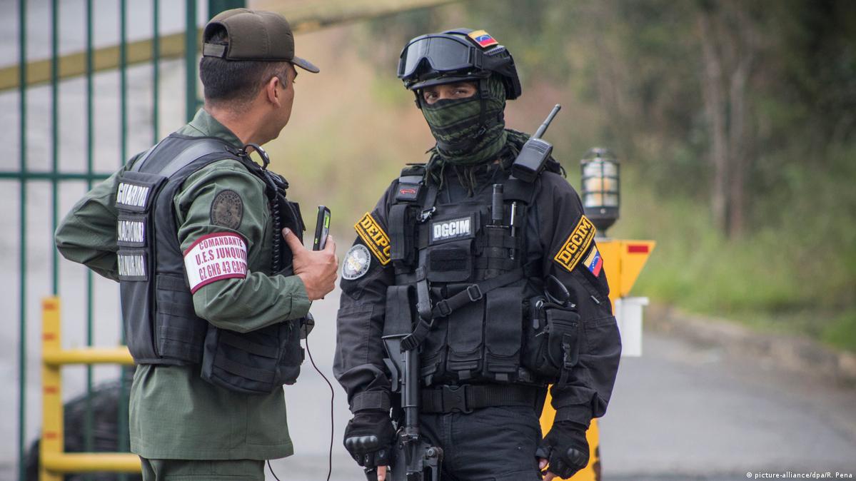 Venezuela: Assailants storm military facility, steal weapons – DW – 12 ...