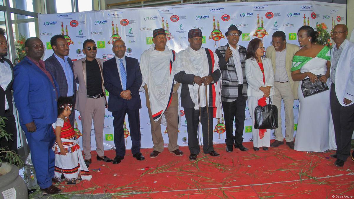 የሁለት ዘመን ፈርጦች፦ አሊ ቢራ ፤ ሃጫሉ ሁንዴሳ – DW – 13 ጥር 2010