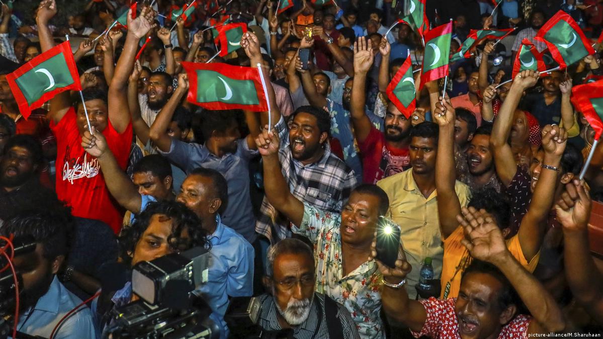 Maldives crisis 'worst in its history' – DW – 02/13/2018
