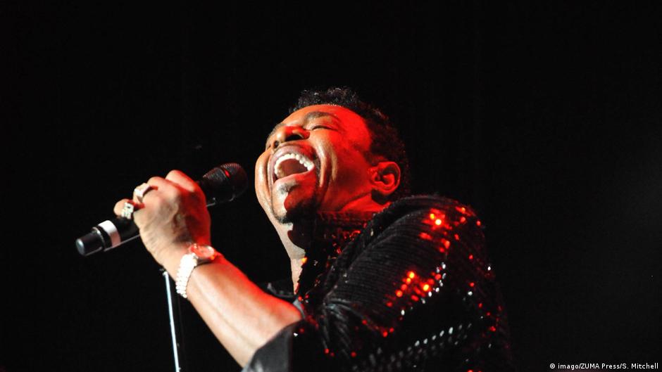 Former Temptations lead singer dies at 74 – DW – 02/02/2018