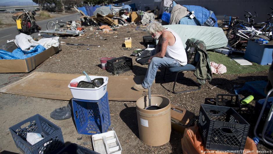 Fighting for the right to be homeless – DW – 02/23/2018