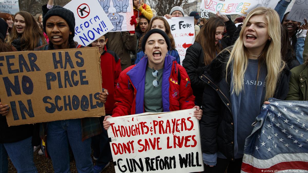 Can a group of students stop the US cycle of gun violence? – DW – 02/21 ...