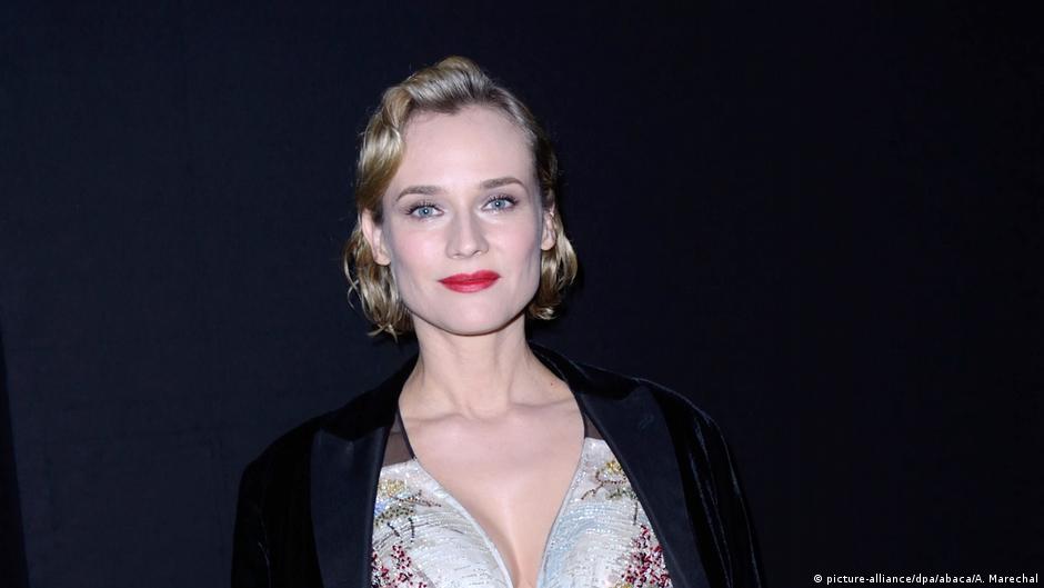 10 γυναίκες φέρνουν τα πάνω-κάτω στην Μπερλινάλε – DW – 11/02/2019