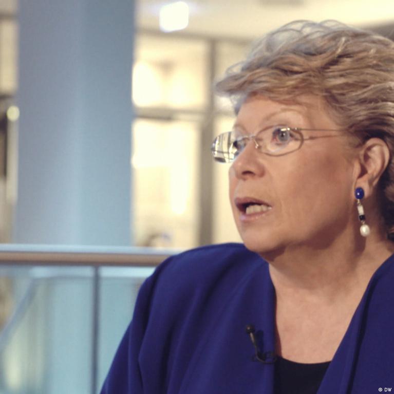 Viviane Reding's Instagram, Twitter & Facebook on IDCrawl