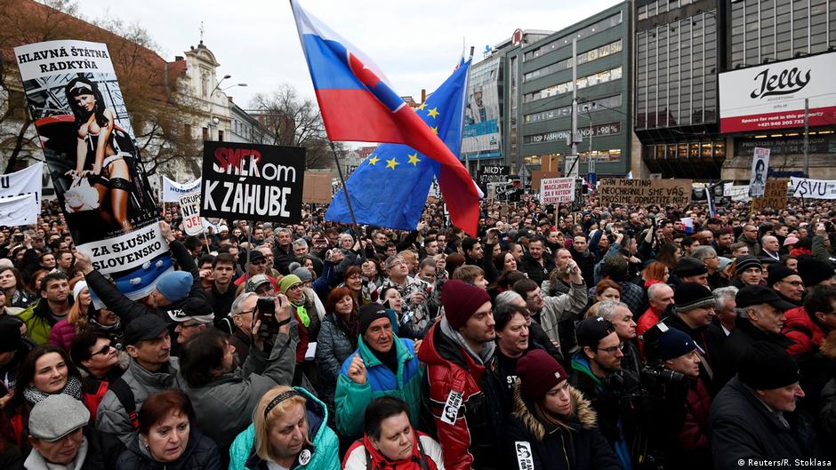 Slovakia protest largest since 1989 anti-communism rallies – DW – 03/09 ...