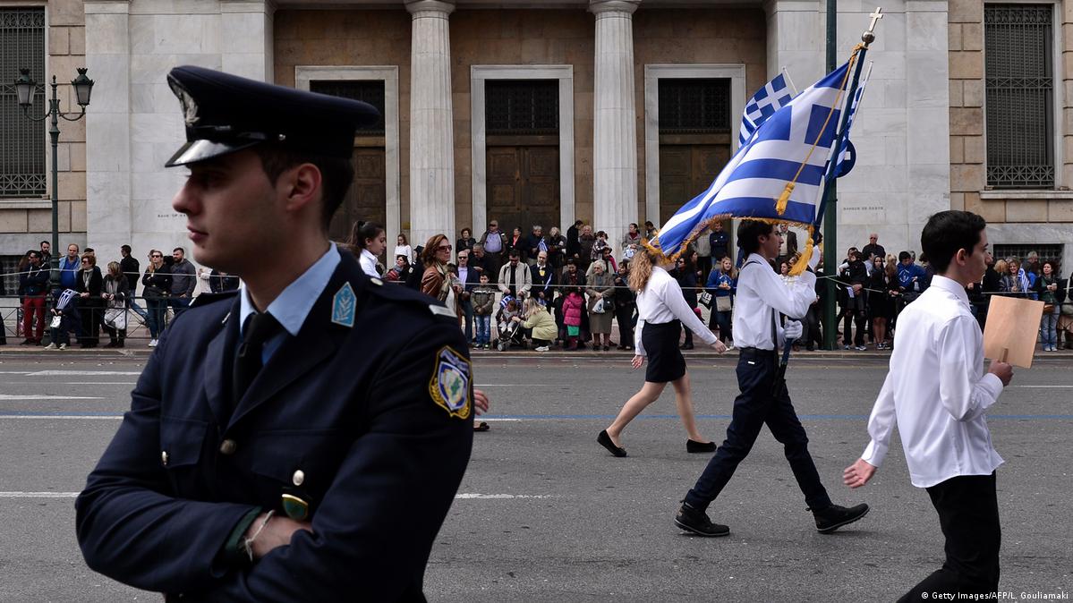 German journalists arrested in Greece – DW – 03/10/2018