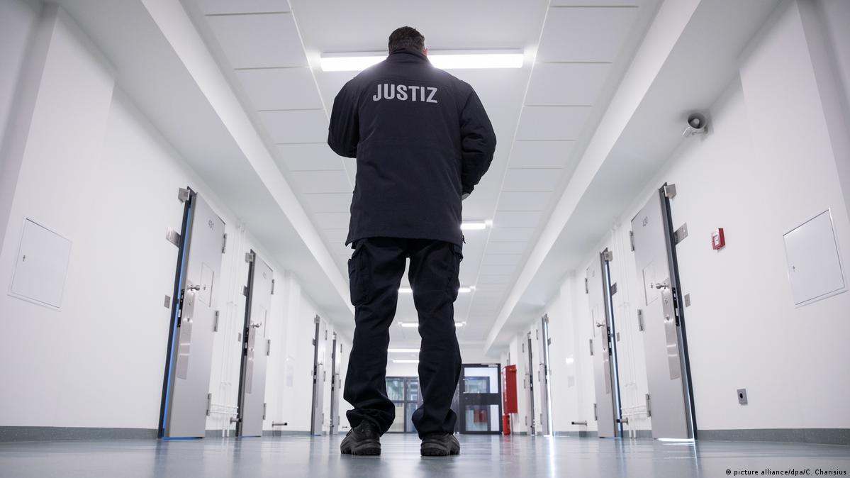 Extra burden for Germany's overcrowded prisons? – DW – 02/10/2019