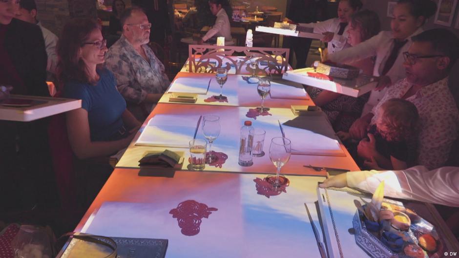 3D animations for restaurant tables – DW – 08/14/2018