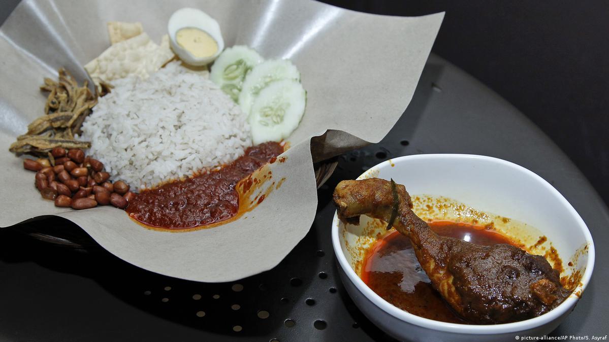 Malaysian foodies in flap over ‘crispy’ chicken rendang – DW – 04/04/2018