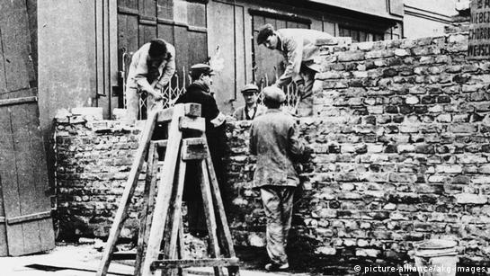 WWII reparations: Germany must show 'willingness' – DW – 11/08/2018