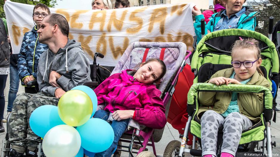 Inside Europe:Disabled children protest in Polish parliament – DW – 05 ...