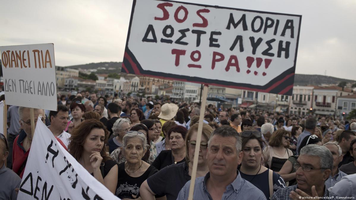 Greek island migrant protest turns ugly