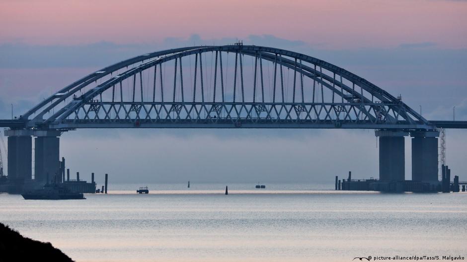 Russia unveils bridge to Crimea – DW – 05/15/2018