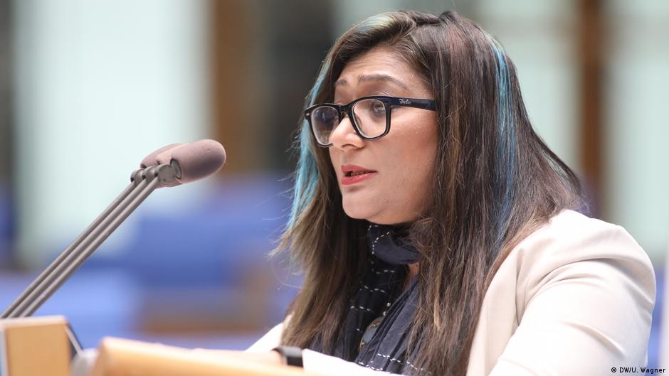 Leading the way: Pakistan’s digital experts | All media content | DW ...