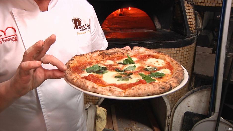 European Traditions: Neapolitan pizza making – DW – 01/17/2019