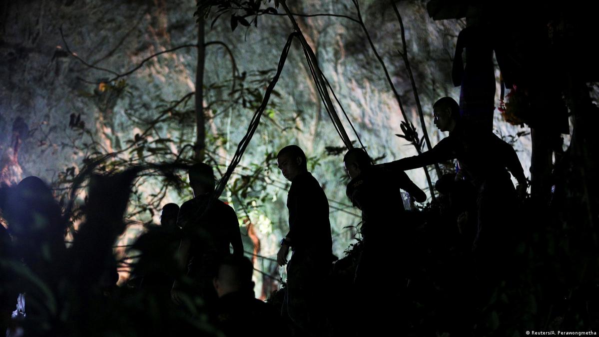 Psychology of being trapped in a cave