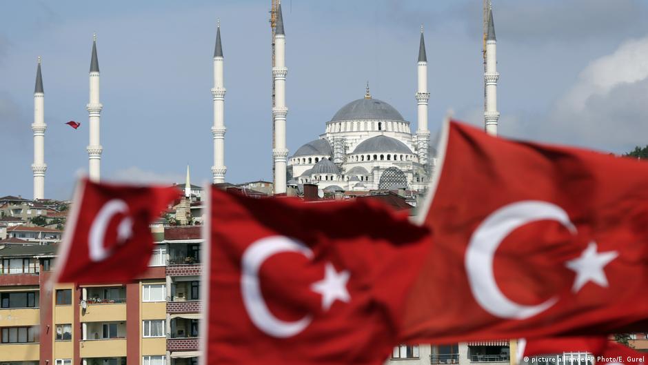Turkey sacks thousands over 'national security' concerns – DW – 07/08/2018