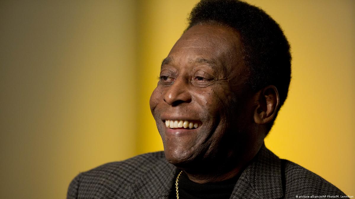 Pelé vit "reclus" selon son fils Edinho