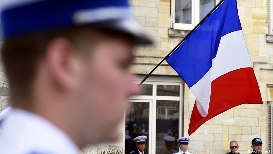 French police face emergency – DW – 10/04/2018