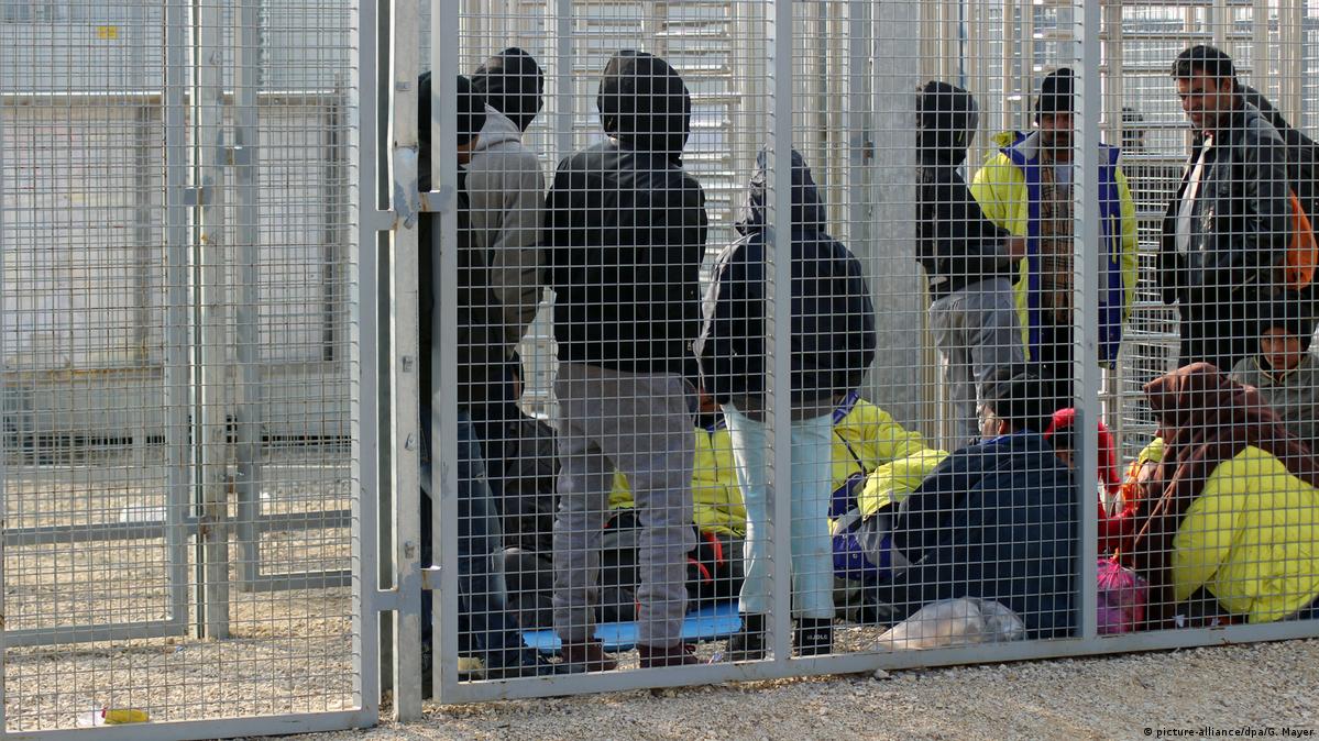 Hungary using starvation tactics against asylum-seekers – DW – 08/22/2018