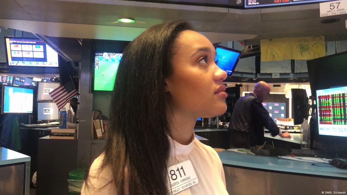 The only female trader on the NYSE – DW – 07/24/2018