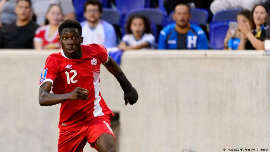 New Bayern signing Alphonso Davies arrives in Munich – DW – 11/21/2018