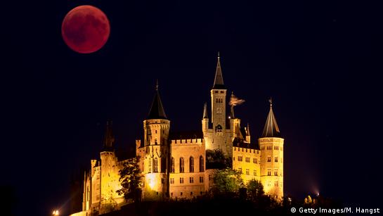 Der Mythos Mond in der Kunst – DW – 28.07.2018