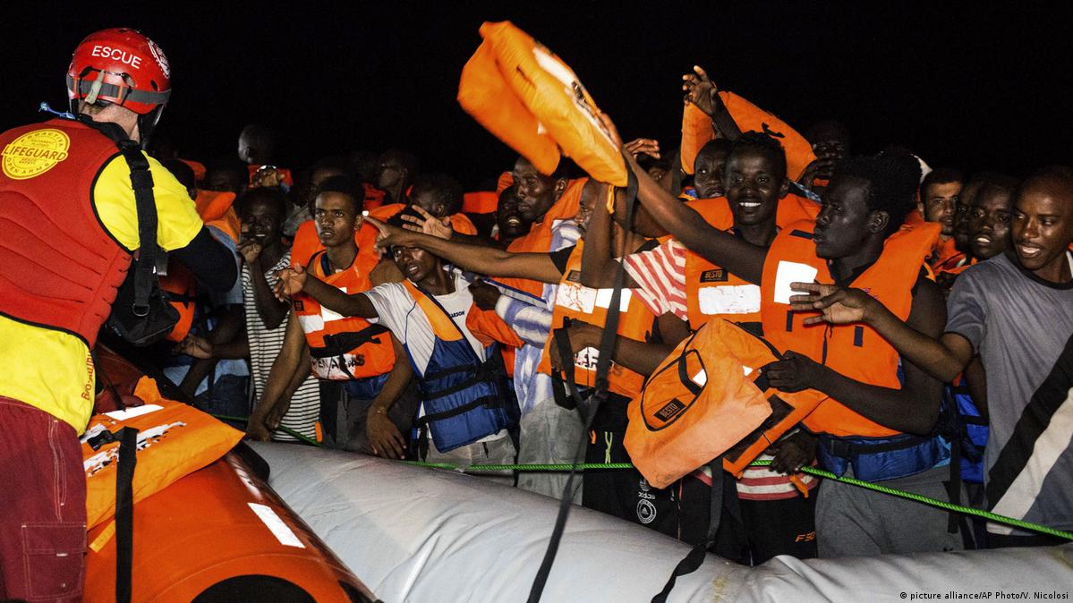 German Bundestag votes to back UN migration pact – DW – 11/29/2018