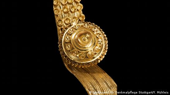Celtic tomb treasures on show in Berlin