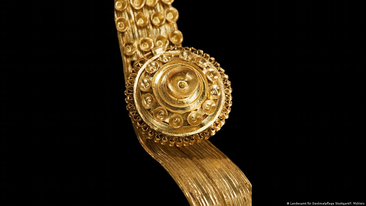 Celtic tomb treasures on show in Berlin
