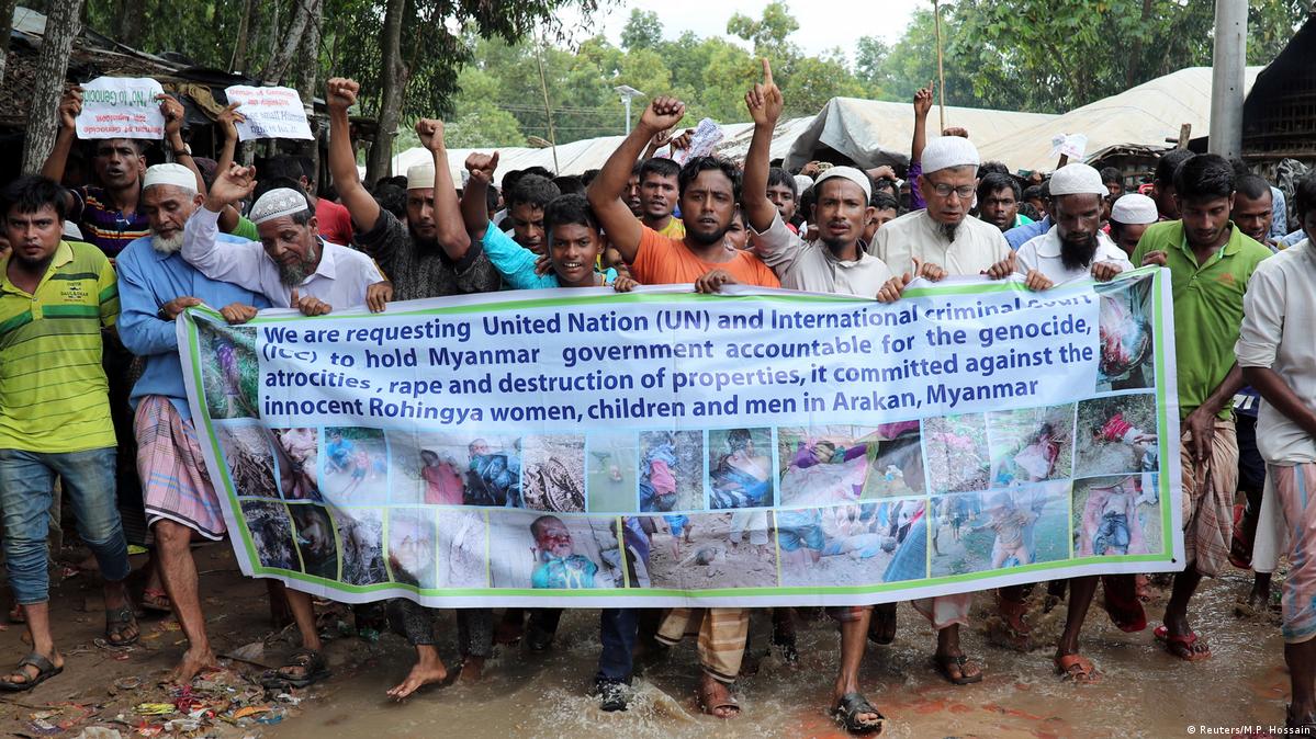 Rohingya protest one year after deadly crackdown – DW – 08/25/2018