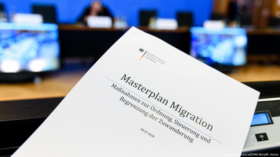 German government sets out new immigration laws