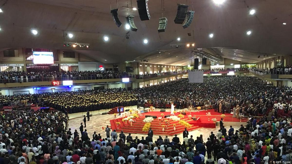 The Nigerian megachurches' business with faith – DW – 09/18/2018