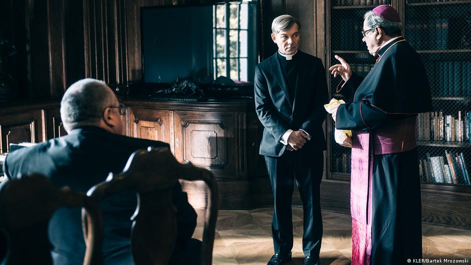 Poland: Film stokes debate about sexual abuse – DW – 10/01/2018