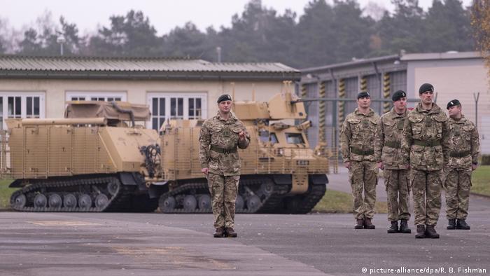 UK to retain military presence in Germany after Brexit | DW Learn German