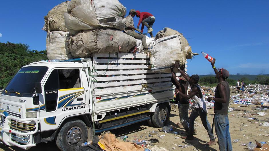 Battle against trash in the Dominican Republic – DW – 10/08/2018