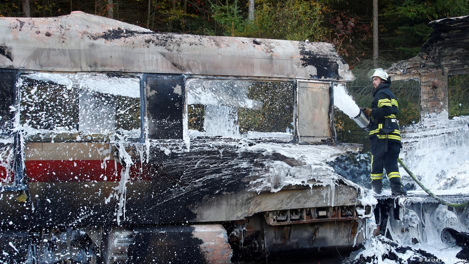 German high-speed train catches fire – DW – 10/12/2018