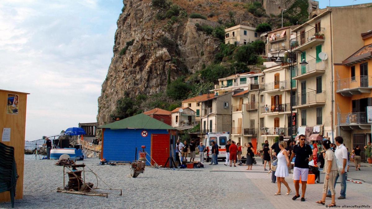 Italy ends beacon model for migrant integration – DW – 10/14/2018