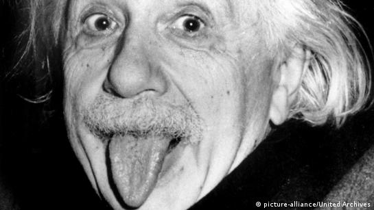 The story behind Einstein's most iconic photo – DW – 03/13/2021