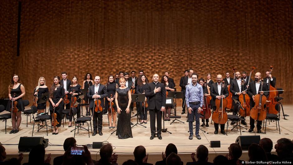 Syrian musicians triumph in the Elbphilharmonie – DW – 10/30/2018