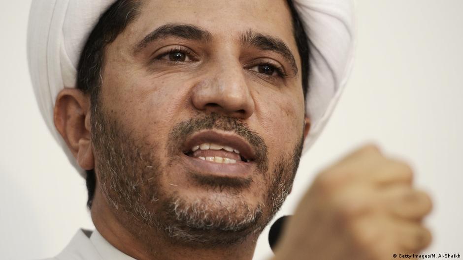 Bahrain opposition leader gets life sentence – DW – 11/04/2018